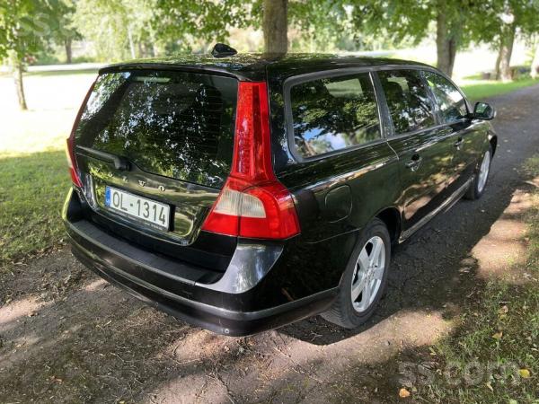 Melns Volvo V70 2008 Rēzekne, ar dzinēja tilpumu 2.40 L un nobraukumu 389 tūkst. km par 2950 €, foto 6 vietnē AUTOMOTO.COM.LV