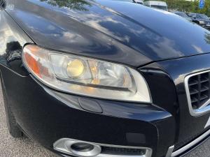 Black Volvo V70 2008 in Vilnius, with an engine capacity of 2.40 L and mileage of 338 thousand km for 2850 €, photo 8 on AUTOMOTO.COM.LV