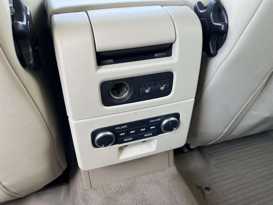 Black Volvo V70 2008 in Vilnius, with an engine capacity of 2.40 L and mileage of 338 thousand km for 2850 €, photo 20 on AUTOMOTO.COM.LV