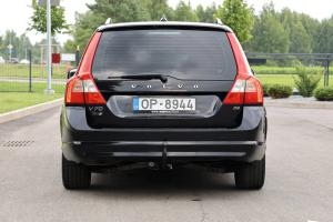 Black Volvo V70 2008 in Jelgava, with an engine capacity of 2.40 L and mileage of 284 thousand km for 5650 €, photo 6 on AUTOMOTO.COM.LV