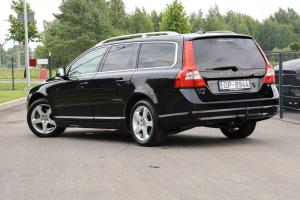 Black Volvo V70 2008 in Jelgava, with an engine capacity of 2.40 L and mileage of 284 thousand km for 5650 €, photo 7 on AUTOMOTO.COM.LV