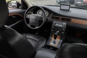 Black Volvo V70 2008 in Jelgava, with an engine capacity of 2.40 L and mileage of 284 thousand km for 5650 €, photo 14 on AUTOMOTO.COM.LV