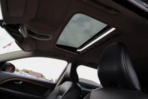 Black Volvo V70 2008 in Jelgava, with an engine capacity of 2.40 L and mileage of 284 thousand km for 5650 €, photo 28 on AUTOMOTO.COM.LV