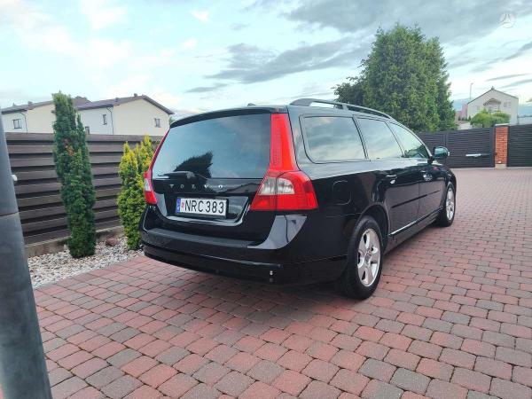 Melns Volvo V70 2008 Kauņa, ar dzinēja tilpumu 2.00 L un nobraukumu 380 tūkst. km par 3450 €, foto 2 vietnē AUTOMOTO.COM.LV