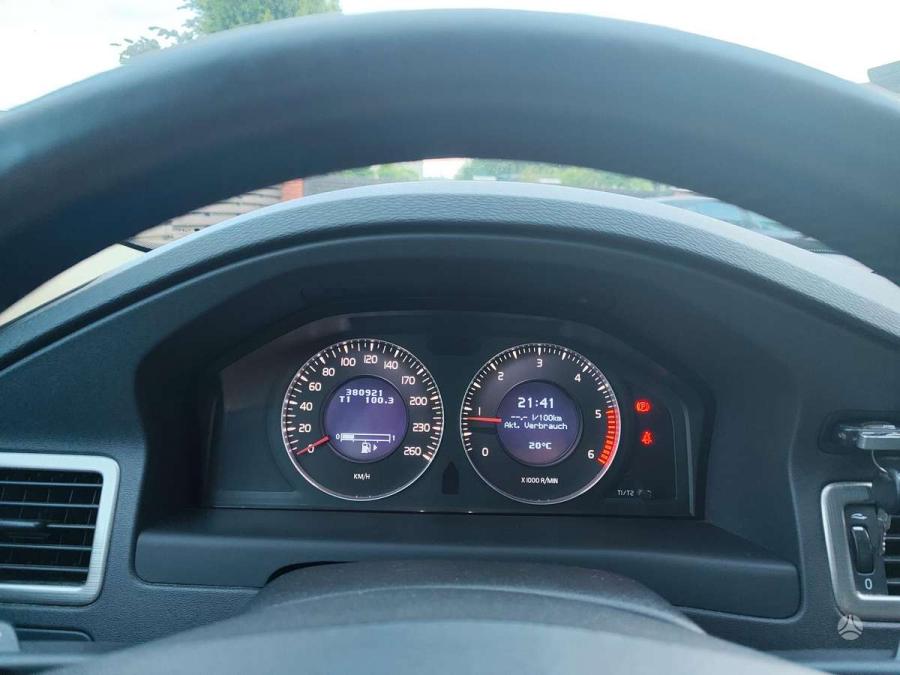 Черный Вольво В70 2008 в Каунас, объемом двигателя 2.00 л и пробегом 380 тыс. км за 3450 €, фото 18 на AUTOMOTO.COM.LV