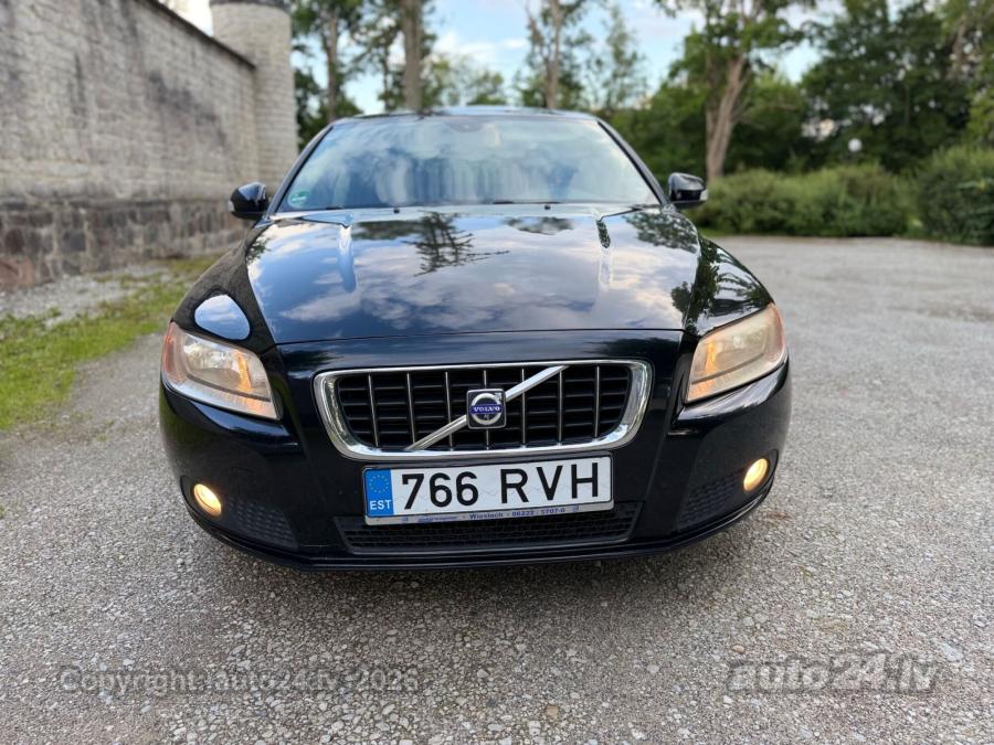 Черный Вольво В70 2008 в Таллин, объемом двигателя 2.00 л и пробегом 377 тыс. км за 3800 €, фото 9 на AUTOMOTO.COM.LV