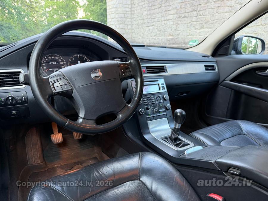 Черный Вольво В70 2008 в Таллин, объемом двигателя 2.00 л и пробегом 377 тыс. км за 3800 €, фото 11 на AUTOMOTO.COM.LV