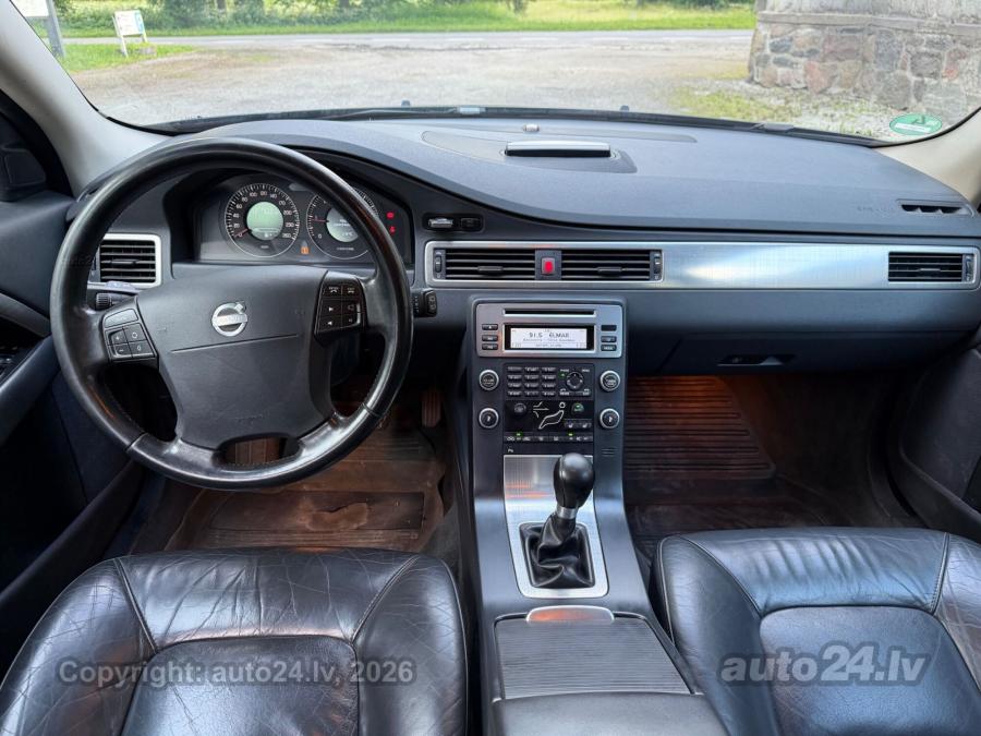 Черный Вольво В70 2008 в Таллин, объемом двигателя 2.00 л и пробегом 377 тыс. км за 3800 €, фото 12 на AUTOMOTO.COM.LV
