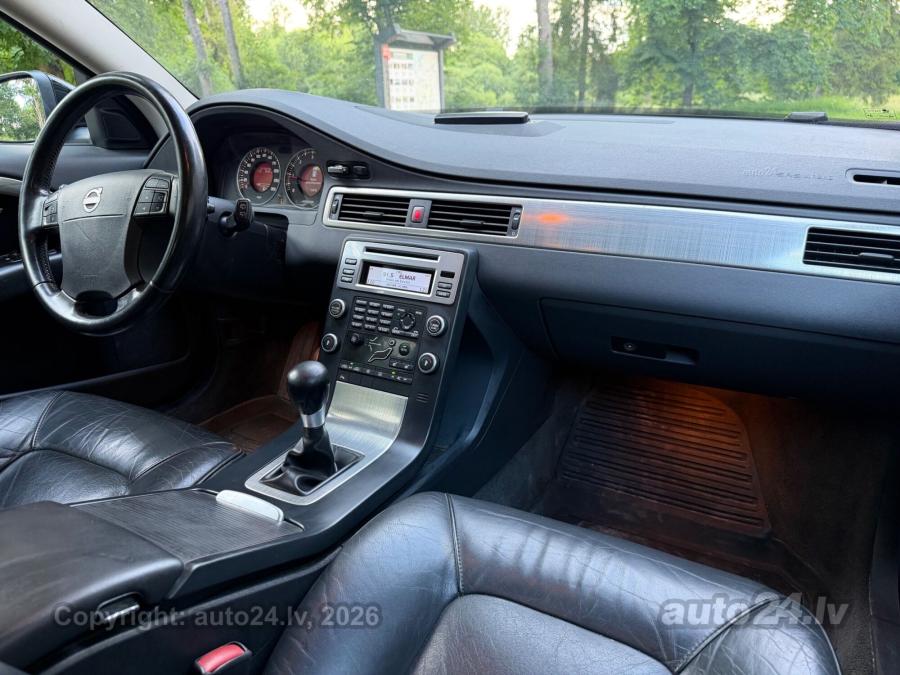 Черный Вольво В70 2008 в Таллин, объемом двигателя 2.00 л и пробегом 377 тыс. км за 3800 €, фото 13 на AUTOMOTO.COM.LV