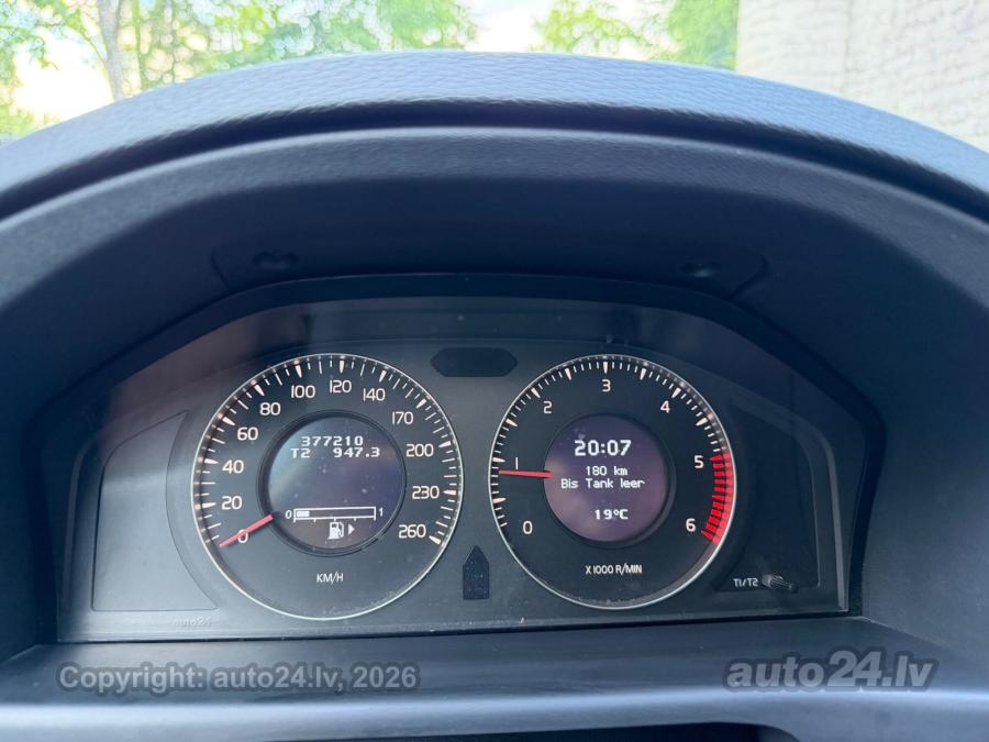 Черный Вольво В70 2008 в Таллин, объемом двигателя 2.00 л и пробегом 377 тыс. км за 3800 €, фото 18 на AUTOMOTO.COM.LV