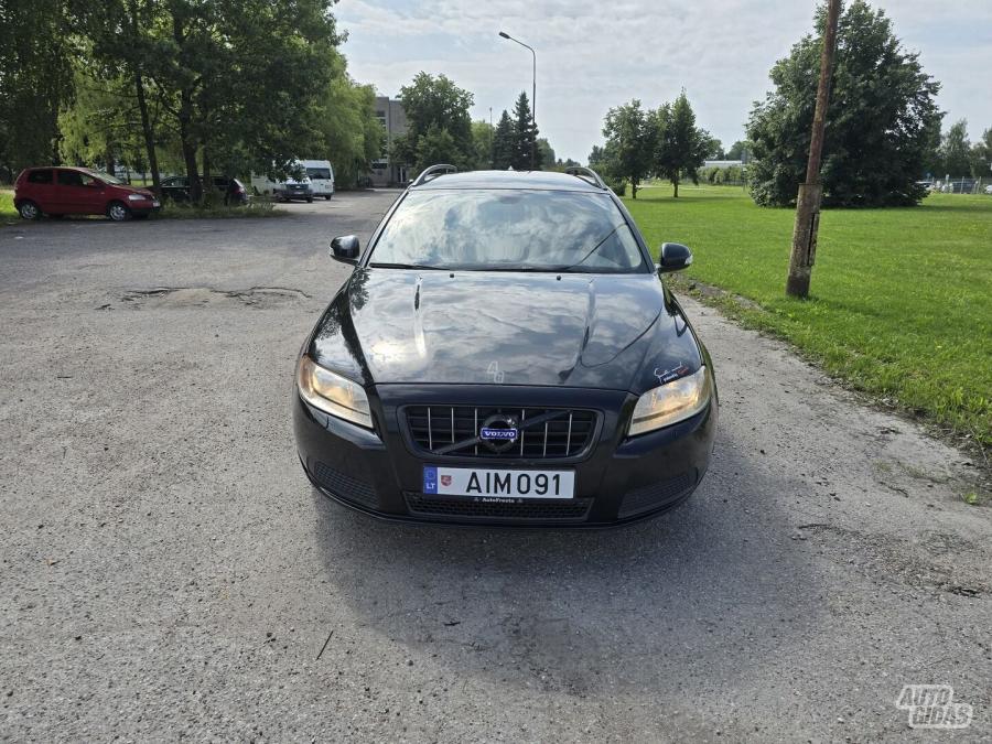 Melns Volvo V70 2008 Klaipėda, ar dzinēja tilpumu 2.50 L un nobraukumu 366 tūkst. km par 3000 €, foto 3 vietnē AUTOMOTO.COM.LV
