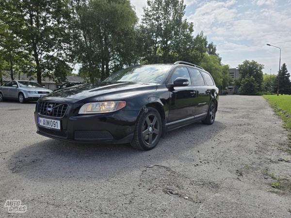 Black Volvo V70 2008 in Klaipeda, with an engine capacity of 2.50 L and mileage of 366 thousand km for 3000 €, photo 3 on AUTOMOTO.COM.LV
