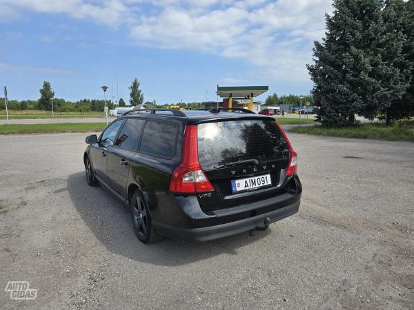 Black Volvo V70 2008 in Klaipeda, with an engine capacity of 2.50 L and mileage of 366 thousand km for 3000 €, photo 5 on AUTOMOTO.COM.LV