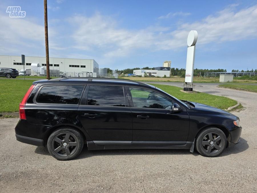 Melns Volvo V70 2008 Klaipėda, ar dzinēja tilpumu 2.50 L un nobraukumu 366 tūkst. km par 3000 €, foto 9 vietnē AUTOMOTO.COM.LV