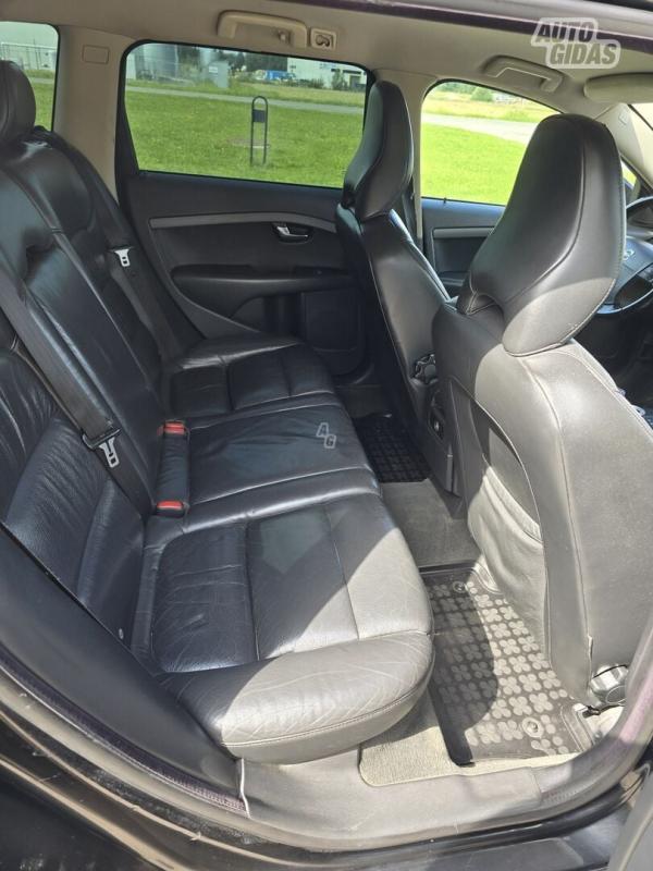 Black Volvo V70 2008 in Klaipeda, with an engine capacity of 2.50 L and mileage of 366 thousand km for 3000 €, photo 9 on AUTOMOTO.COM.LV