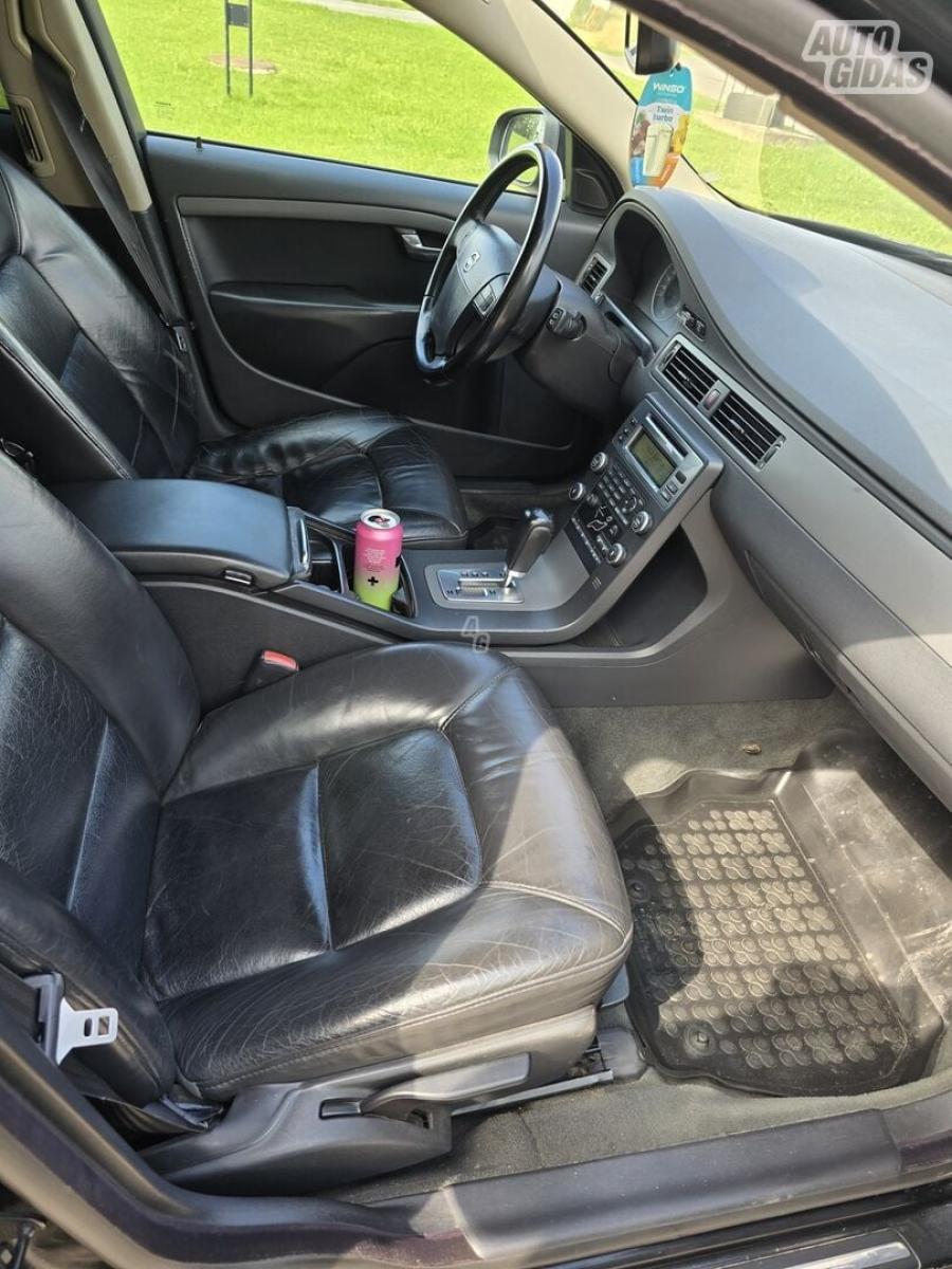 Melns Volvo V70 2008 Klaipėda, ar dzinēja tilpumu 2.50 L un nobraukumu 366 tūkst. km par 3000 €, foto 11 vietnē AUTOMOTO.COM.LV