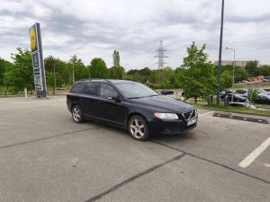 Black Volvo V70 2008 in Vilnius, with an engine capacity of 2.40 L and mileage of 400 thousand km for 2100 €, photo  on AUTOMOTO.COM.LV
