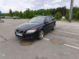 Black Volvo V70 2008 in Vilnius, with an engine capacity of 2.40 L and mileage of 400 thousand km for 2100 €, photo 4 on AUTOMOTO.COM.LV