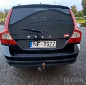 Черный Вольво В70 2008 в Айзкраукле, объемом двигателя 2.00 л и пробегом 380 тыс. км за 2000 €, фото 5 на AUTOMOTO.COM.LV