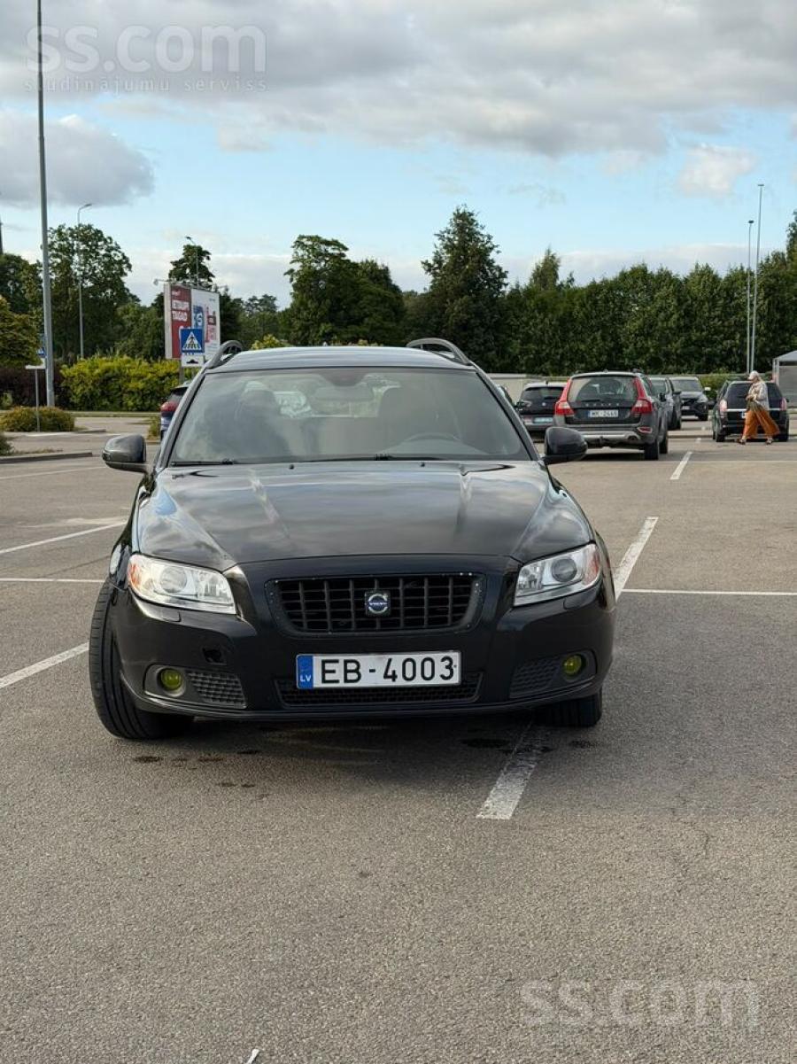 Melns Volvo V70 2008 Ogre, ar dzinēja tilpumu 2.40 L un nobraukumu 265 tūkst. km par 4301 €, foto 3 vietnē AUTOMOTO.COM.LV
