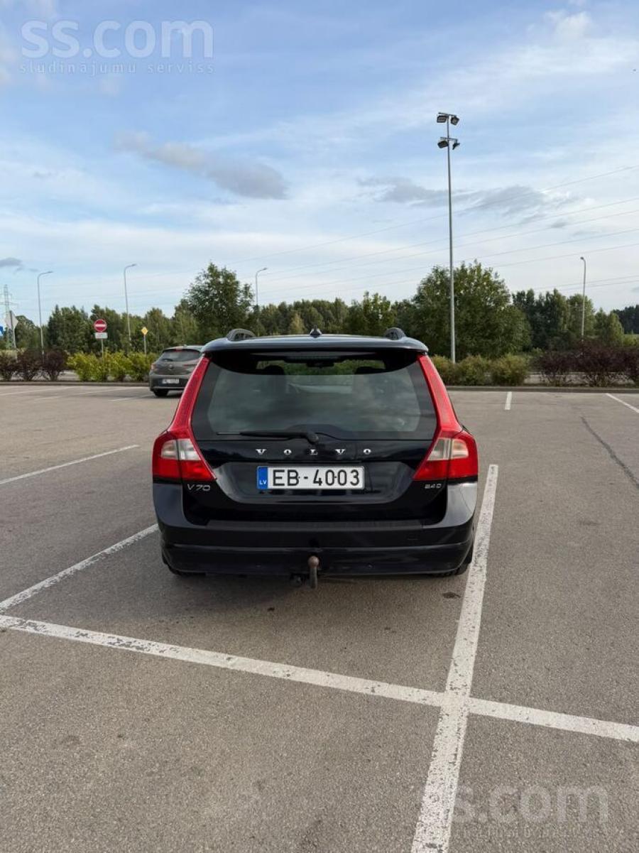 Melns Volvo V70 2008 Ogre, ar dzinēja tilpumu 2.40 L un nobraukumu 265 tūkst. km par 4301 €, foto 5 vietnē AUTOMOTO.COM.LV