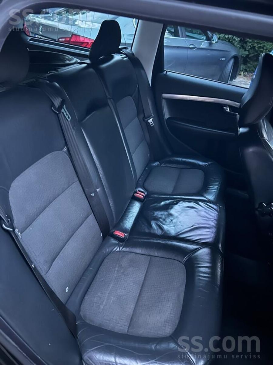 Melns Volvo V70 2008 Ogre, ar dzinēja tilpumu 2.40 L un nobraukumu 265 tūkst. km par 4301 €, foto 12 vietnē AUTOMOTO.COM.LV
