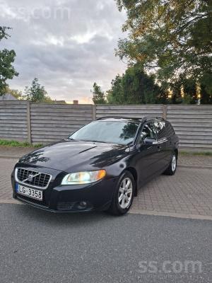 Melns Volvo V70 2008 Jelgava, ar dzinēja tilpumu 2.40 L un nobraukumu 411 tūkst. km par 2790 €, foto  vietnē AUTOMOTO.COM.LV