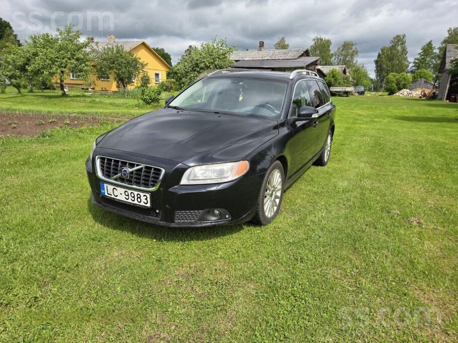 Melns Volvo V70 2008 Valmiera, ar dzinēja tilpumu 2.40 L un nobraukumu 342 tūkst. km par 3500 €, foto 1 vietnē AUTOMOTO.COM.LV