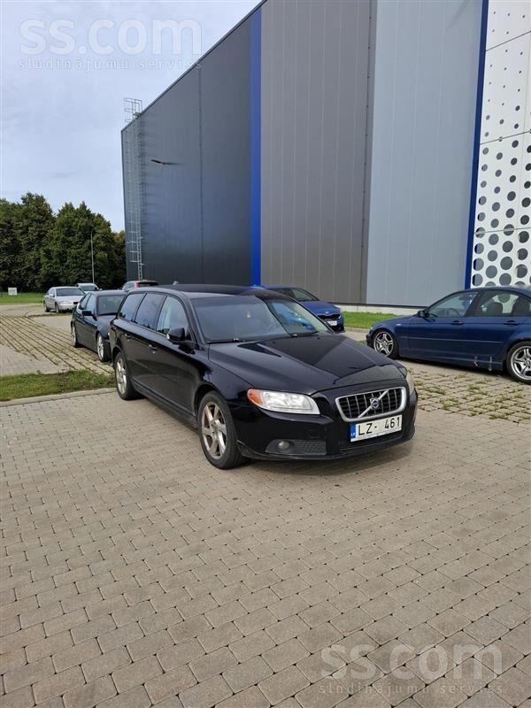 Melns Volvo V70 2008 Rīga, ar dzinēja tilpumu 2.40 L un nobraukumu 295 tūkst. km par 2050 €, foto 1 vietnē AUTOMOTO.COM.LV