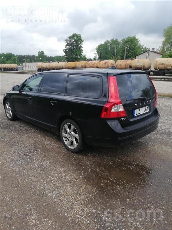 Melns Volvo V70 2008 Rīga, ar dzinēja tilpumu 2.40 L un nobraukumu 295 tūkst. km par 2050 €, foto 2 vietnē AUTOMOTO.COM.LV