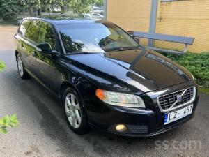 Melns Volvo V70 2008 Rīga, ar dzinēja tilpumu 2.40 L un nobraukumu 290 tūkst. km par 3100 €, foto 3 vietnē AUTOMOTO.COM.LV
