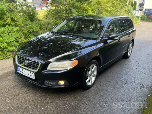 Black Volvo V70 2008 in Riga, with an engine capacity of 2.40 L and mileage of 290 thousand km for 3100 €, photo 4 on AUTOMOTO.COM.LV