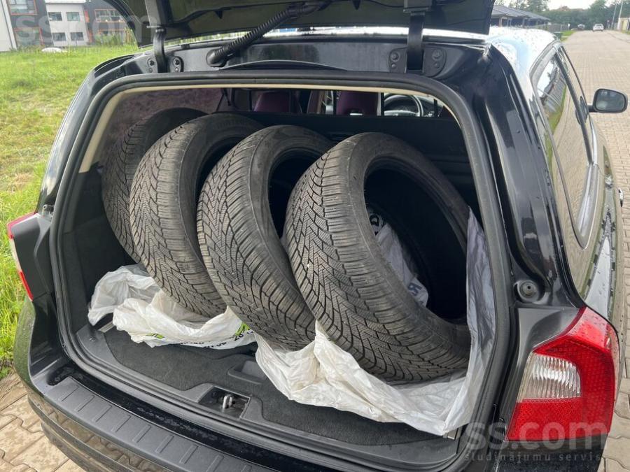 Melns Volvo V70 2008 Rīga, ar dzinēja tilpumu 2.40 L un nobraukumu 290 tūkst. km par 3100 €, foto 8 vietnē AUTOMOTO.COM.LV