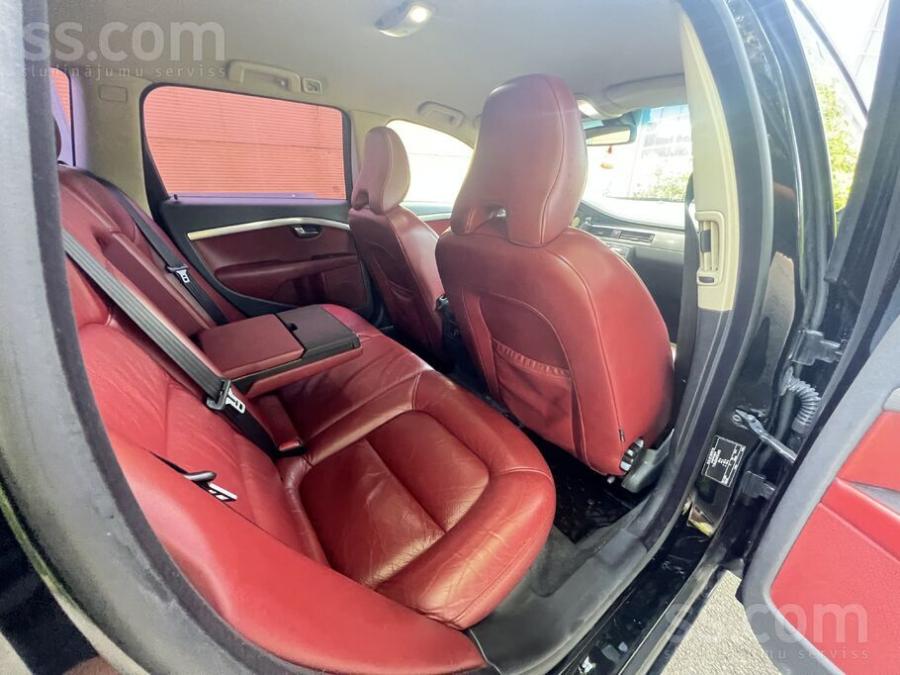 Melns Volvo V70 2008 Rīga, ar dzinēja tilpumu 2.40 L un nobraukumu 290 tūkst. km par 3100 €, foto 11 vietnē AUTOMOTO.COM.LV