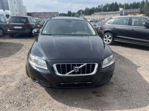 Melns Volvo V70 2008 Utena, ar dzinēja tilpumu 2.40 L un nobraukumu 352 tūkst. km par 4350 €, foto 3 vietnē AUTOMOTO.COM.LV