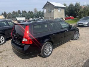 Melns Volvo V70 2008 Utena, ar dzinēja tilpumu 2.40 L un nobraukumu 352 tūkst. km par 4350 €, foto 7 vietnē AUTOMOTO.COM.LV