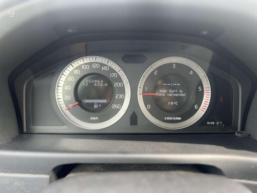 Melns Volvo V70 2008 Utena, ar dzinēja tilpumu 2.40 L un nobraukumu 352 tūkst. km par 4350 €, foto 11 vietnē AUTOMOTO.COM.LV