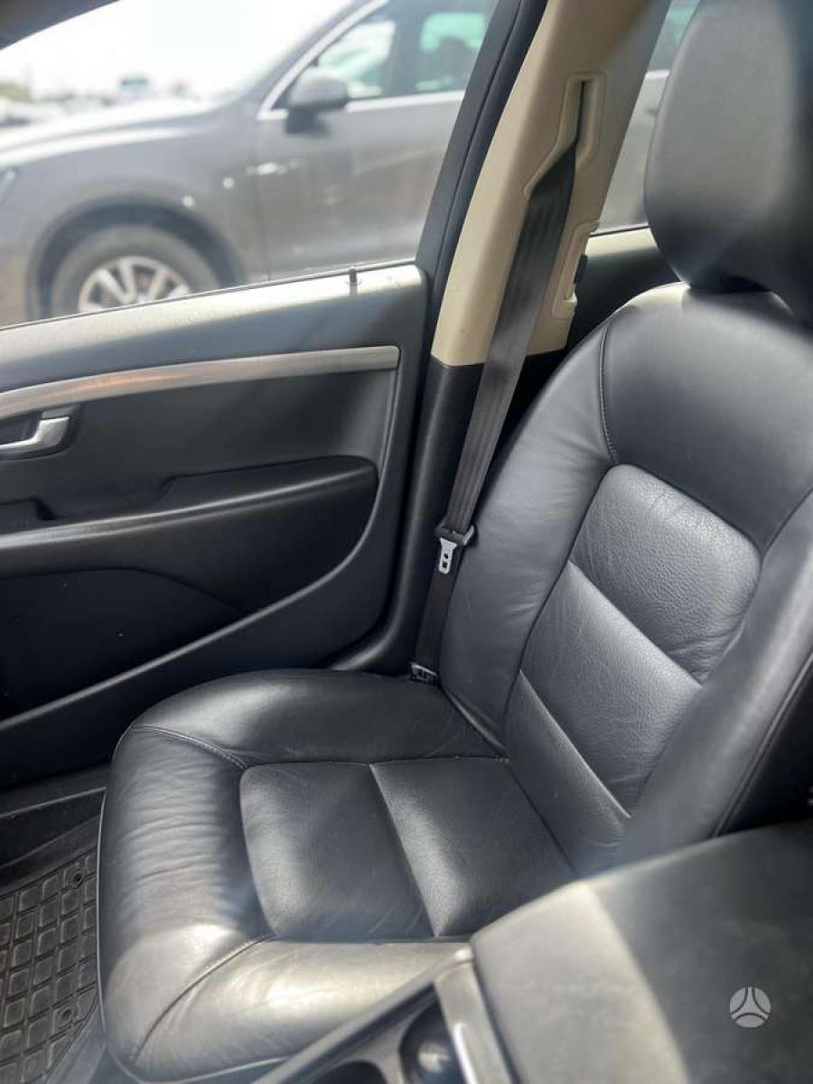 Melns Volvo V70 2008 Utena, ar dzinēja tilpumu 2.40 L un nobraukumu 352 tūkst. km par 4350 €, foto 14 vietnē AUTOMOTO.COM.LV