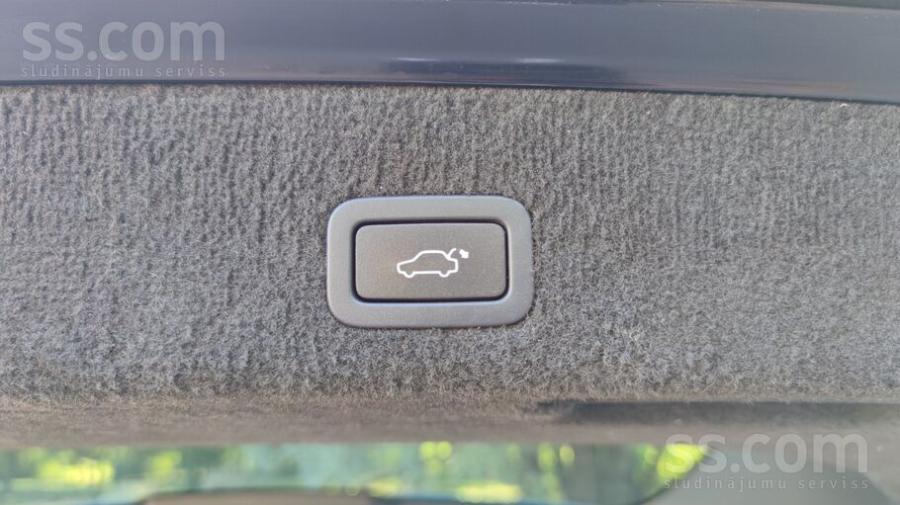 Black Volvo V70 2008 in Jurmala, with an engine capacity of 2.40 L and mileage of 320 thousand km for 4500 €, photo 7 on AUTOMOTO.COM.LV