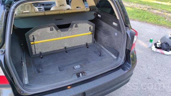 Black Volvo V70 2008 in Jurmala, with an engine capacity of 2.40 L and mileage of 320 thousand km for 4500 €, photo 8 on AUTOMOTO.COM.LV