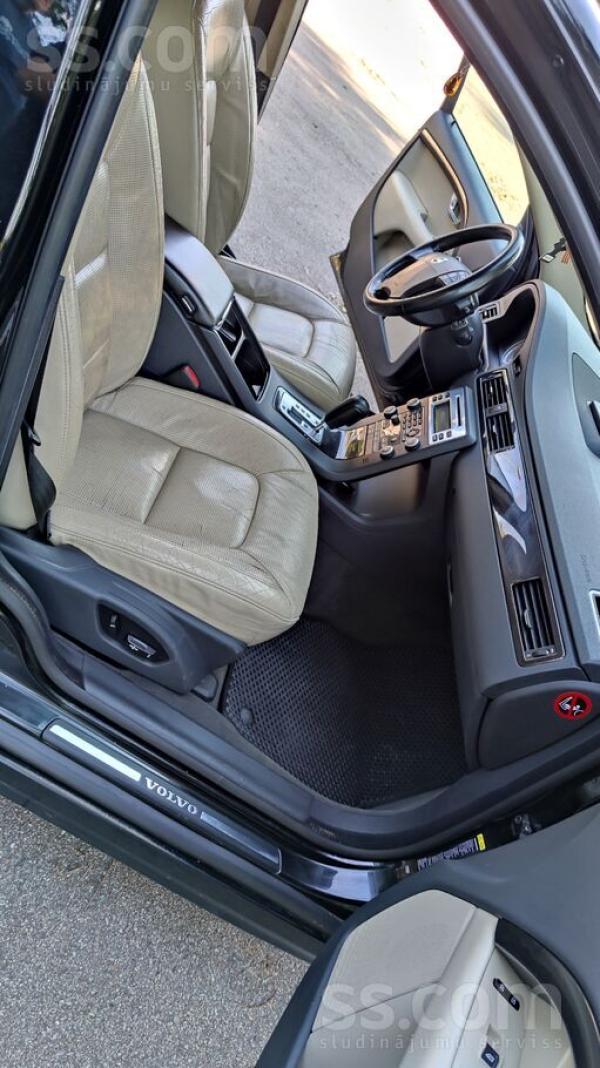 Black Volvo V70 2008 in Jurmala, with an engine capacity of 2.40 L and mileage of 320 thousand km for 4500 €, photo 11 on AUTOMOTO.COM.LV