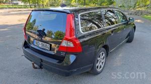 Black Volvo V70 2008 in Jurmala, with an engine capacity of 2.40 L and mileage of 320 thousand km for 4500 €, photo 13 on AUTOMOTO.COM.LV