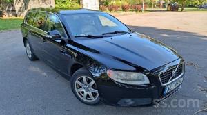Black Volvo V70 2008 in Jurmala, with an engine capacity of 2.40 L and mileage of 320 thousand km for 4500 €, photo 14 on AUTOMOTO.COM.LV