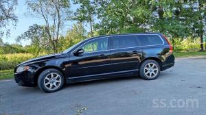 Black Volvo V70 2008 in Jurmala, with an engine capacity of 2.40 L and mileage of 320 thousand km for 4500 €, photo 16 on AUTOMOTO.COM.LV