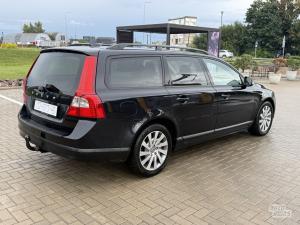 Black Volvo V70 2008 in Taurage, with an engine capacity of 2.40 L and mileage of 287 thousand km for 3700 €, photo 3 on AUTOMOTO.COM.LV