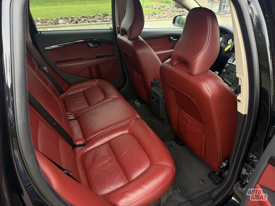 Black Volvo V70 2008 in Taurage, with an engine capacity of 2.40 L and mileage of 287 thousand km for 3700 €, photo 14 on AUTOMOTO.COM.LV