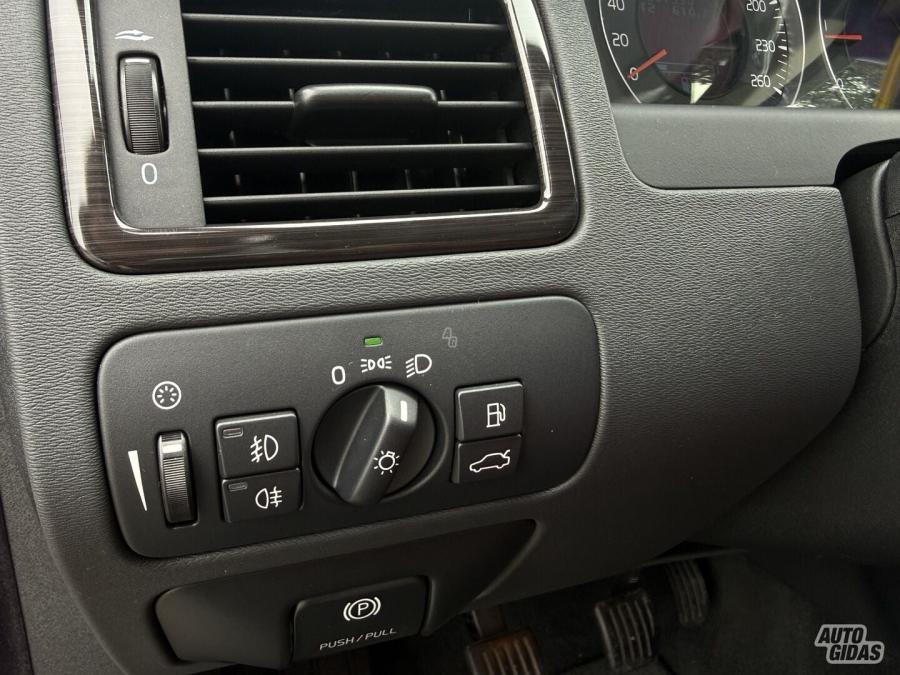Black Volvo V70 2008 in Taurage, with an engine capacity of 2.40 L and mileage of 287 thousand km for 3700 €, photo 19 on AUTOMOTO.COM.LV