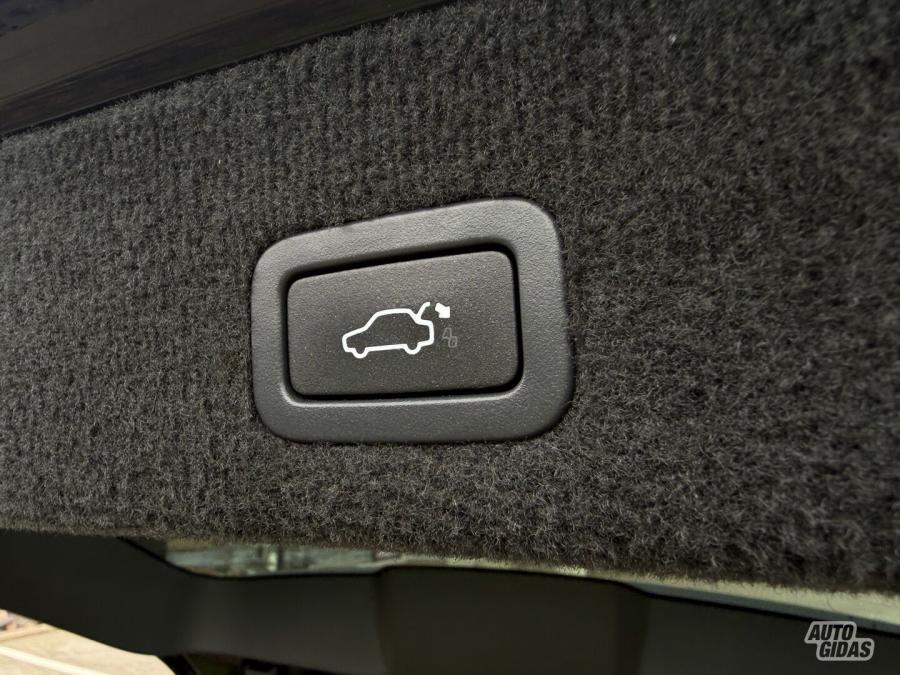 Black Volvo V70 2008 in Taurage, with an engine capacity of 2.40 L and mileage of 287 thousand km for 3700 €, photo 20 on AUTOMOTO.COM.LV