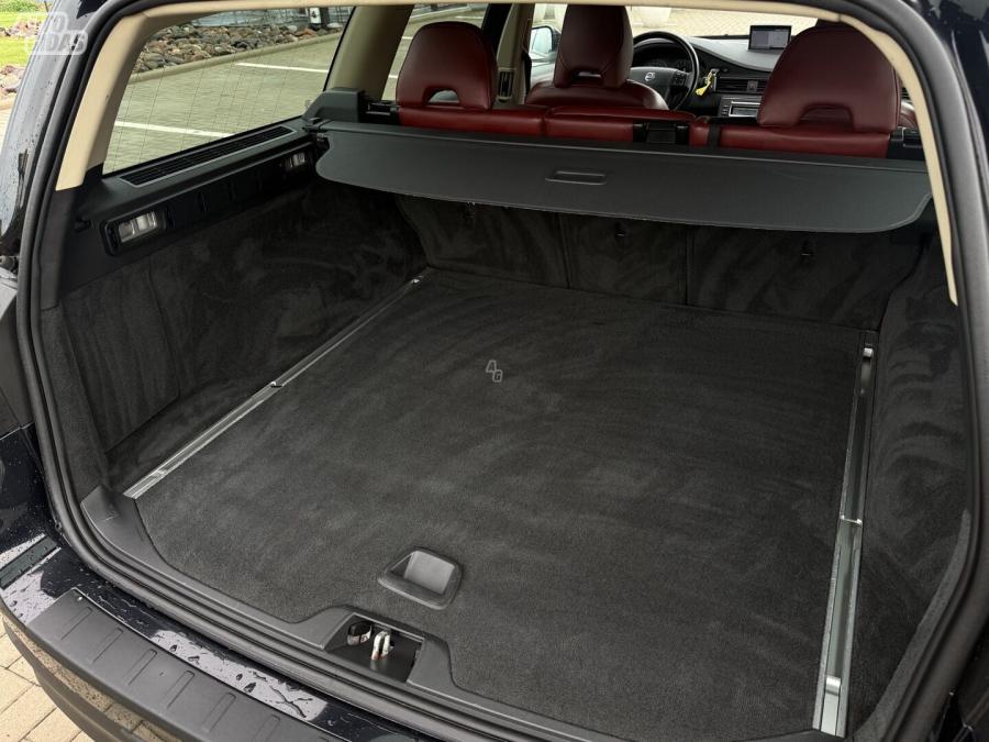 Black Volvo V70 2008 in Taurage, with an engine capacity of 2.40 L and mileage of 287 thousand km for 3700 €, photo 21 on AUTOMOTO.COM.LV