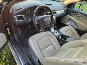 Black Volvo V70 2008 in Madona, with an engine capacity of 2.40 L and mileage of 343 thousand km for 2150 €, photo 3 on AUTOMOTO.COM.LV